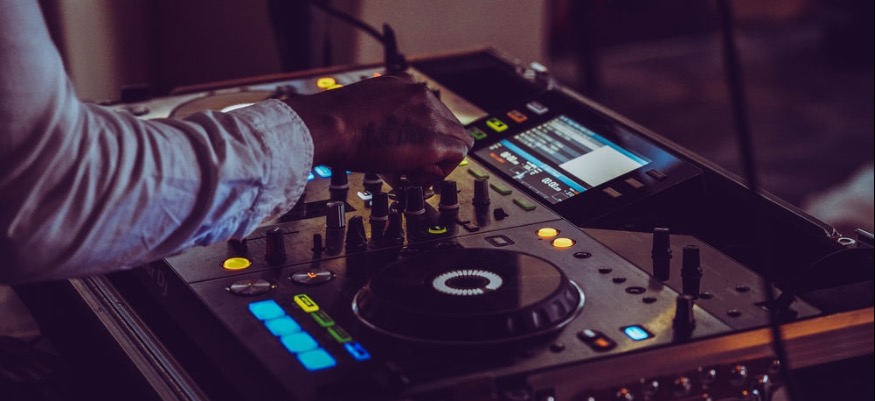 Unlicensed music events with more 30 people are now banned - Bayside ...