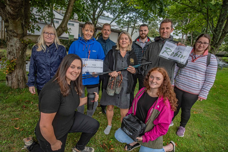 Big-hearted creamery workers take on Snowdon charity trek - Bayside ...