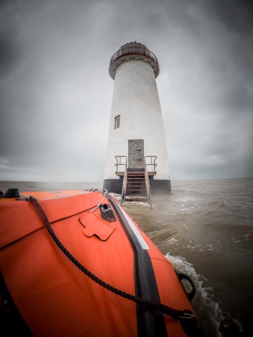 Lifeboat responds to casualty trapped in mud by lighthouse - Bayside ...