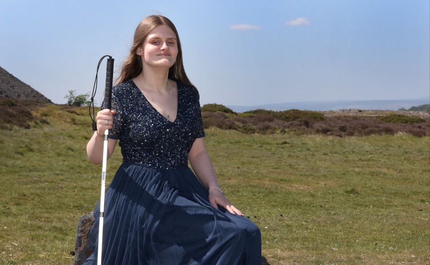 Inspirational blind singer Izzy will be star of gala show - Bayside ...